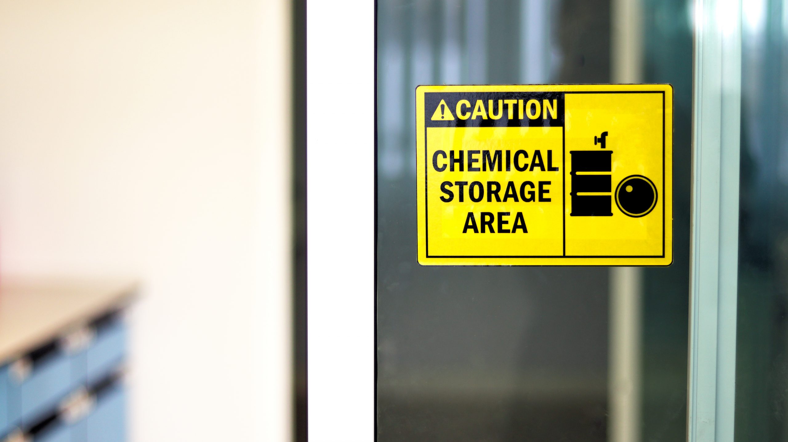 3 Reasons to Choose Custom Chemical Storage Solutions for Chemical ...